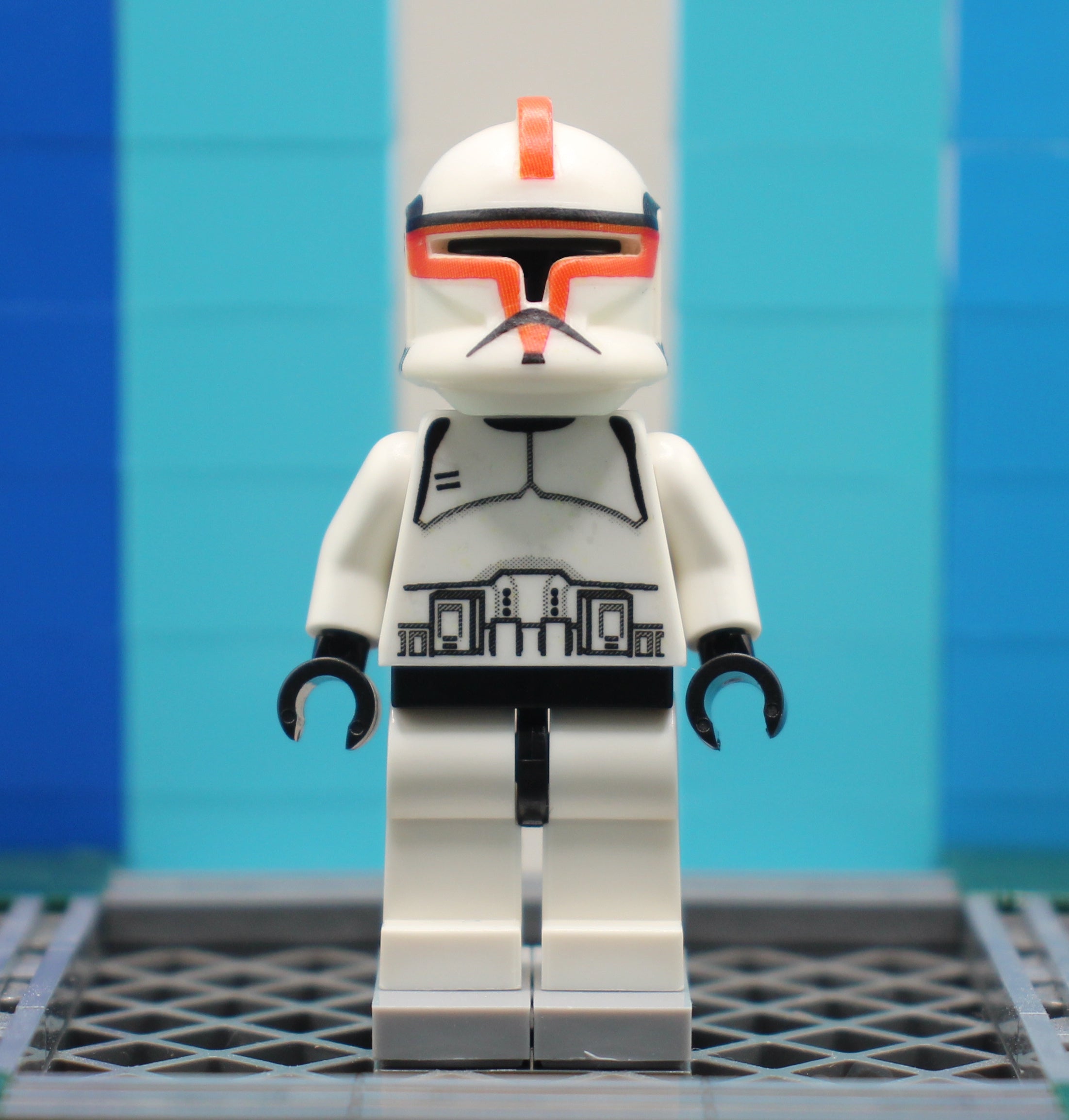 Classic P1 Orange Trooper – MinifigMilitia