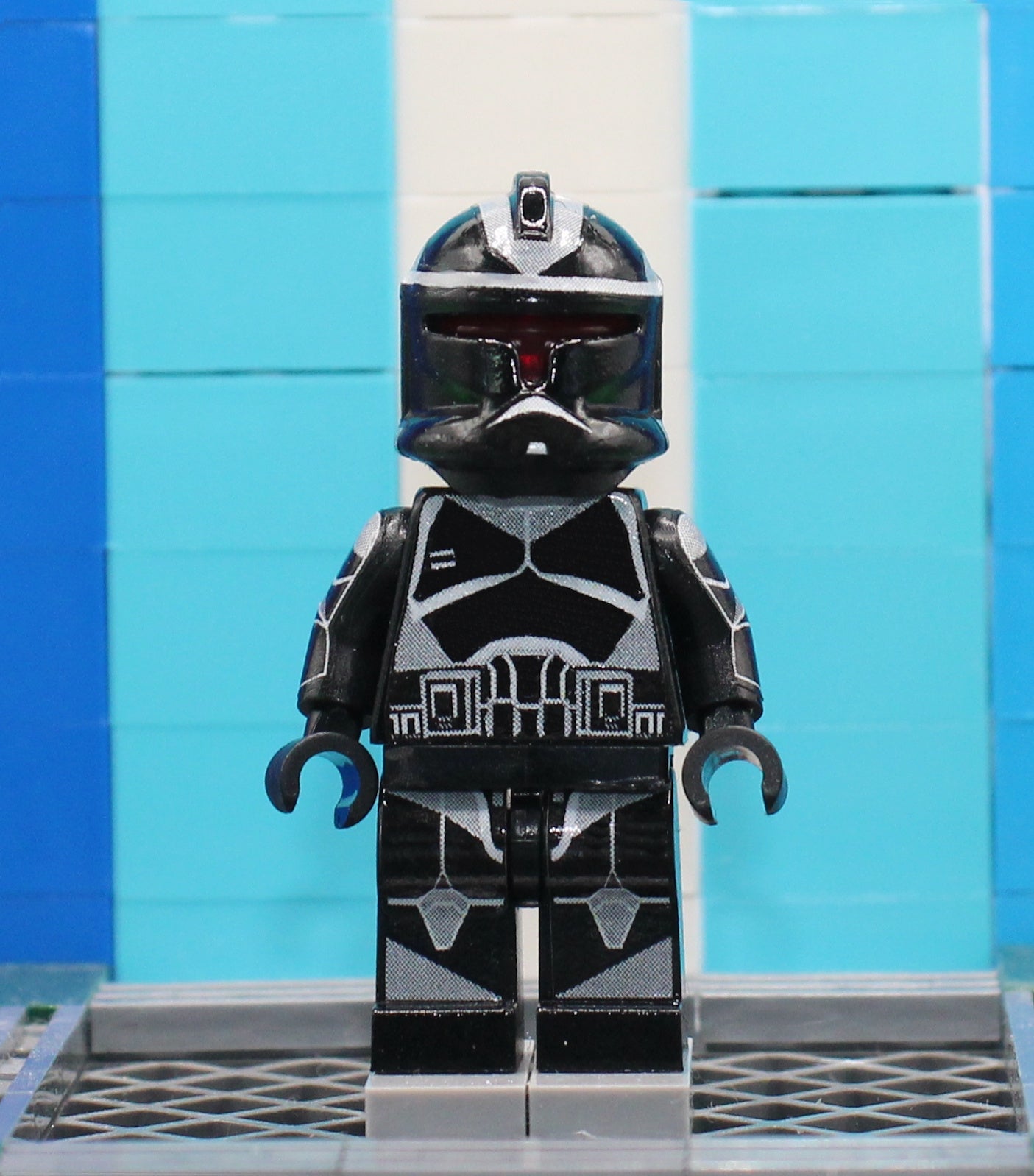 Classic P1 Shadow Trooper – MinifigMilitia